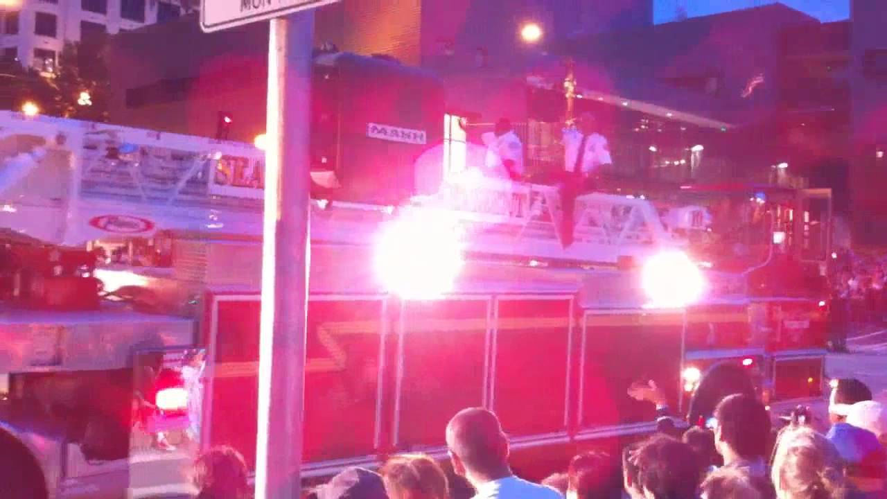 Seattle Fire Department: Ladder #4 @ Torch Light Parade Seattle Fire ...