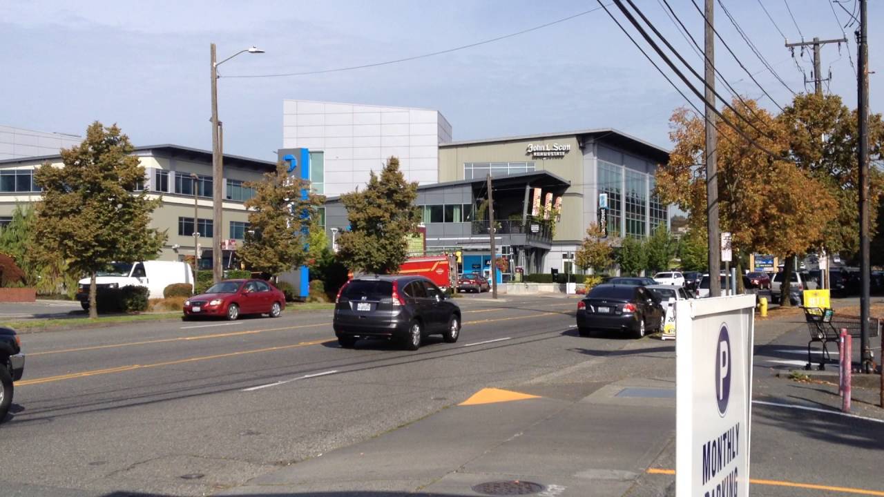 Seattle Fire Department Engine 38 Arriving On Scene Seattle Fire ...