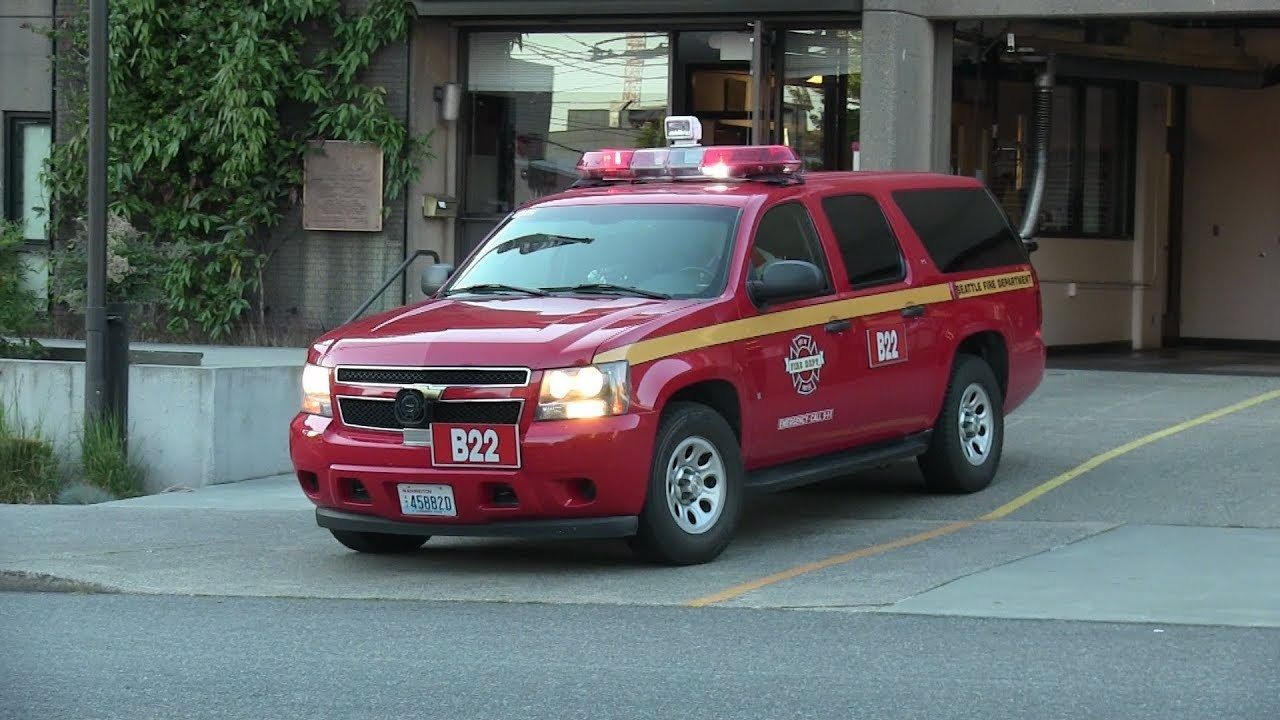 Battalion 2 + Engine 25 - Seattle Fire Department responding Seattle ...