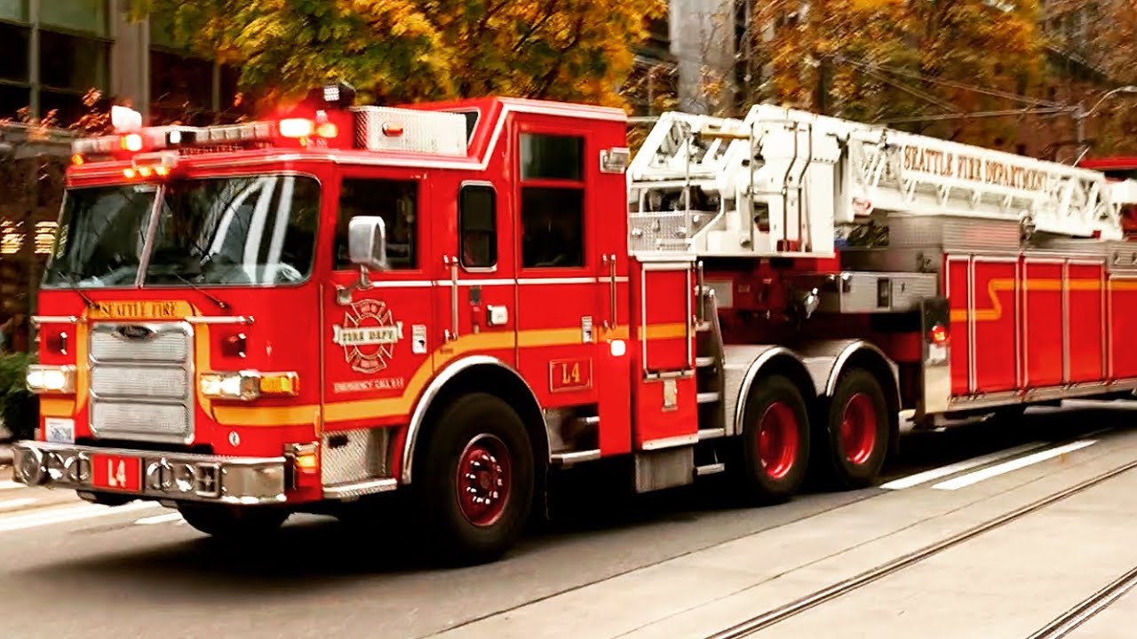 *eQ2b BRAKE* Seattle Fire Department Ladder 4 responding Code 3 and ...