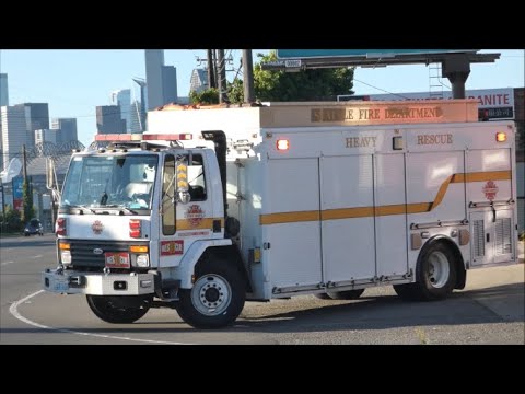 *Rare* Seattle FD Rescue 80 responding! Seattle Fire Department Seattle ...