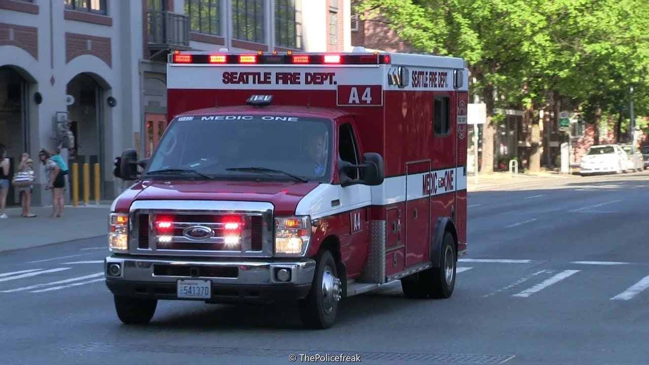 4x Ambulances "Medic One" - Seattle FD responding code 3 Seattle Fire ...