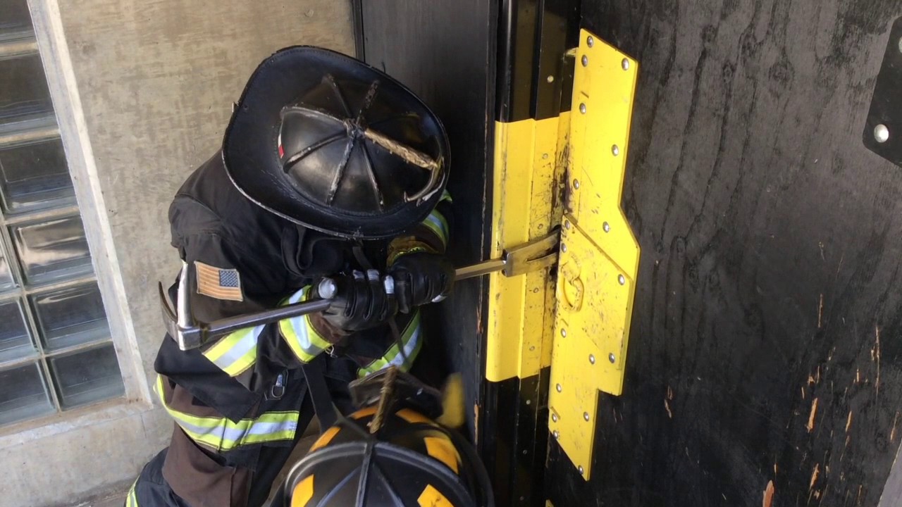 Forcible Entry - Inward Swinging Door Seattle Fire Department Seattle ...