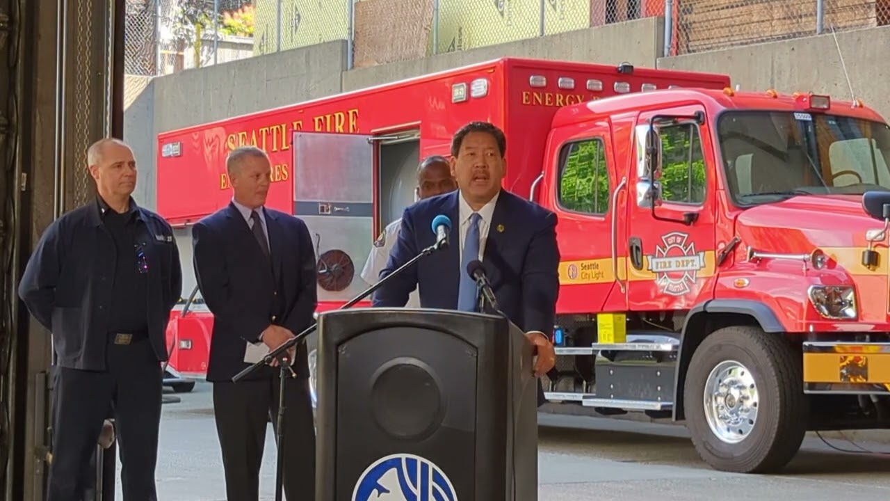 Seattle Fire shows off new energy fire response unit Seattle Fire ...