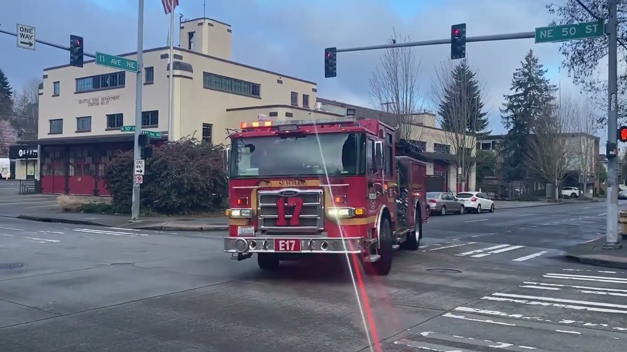 Seattle Fire Department Engine 17 Responding Seattle Fire Department ...