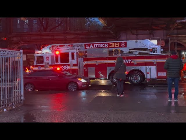 **RUMBLER** FDNY Ladder 38 responding Seattle Fire Department Seattle ...